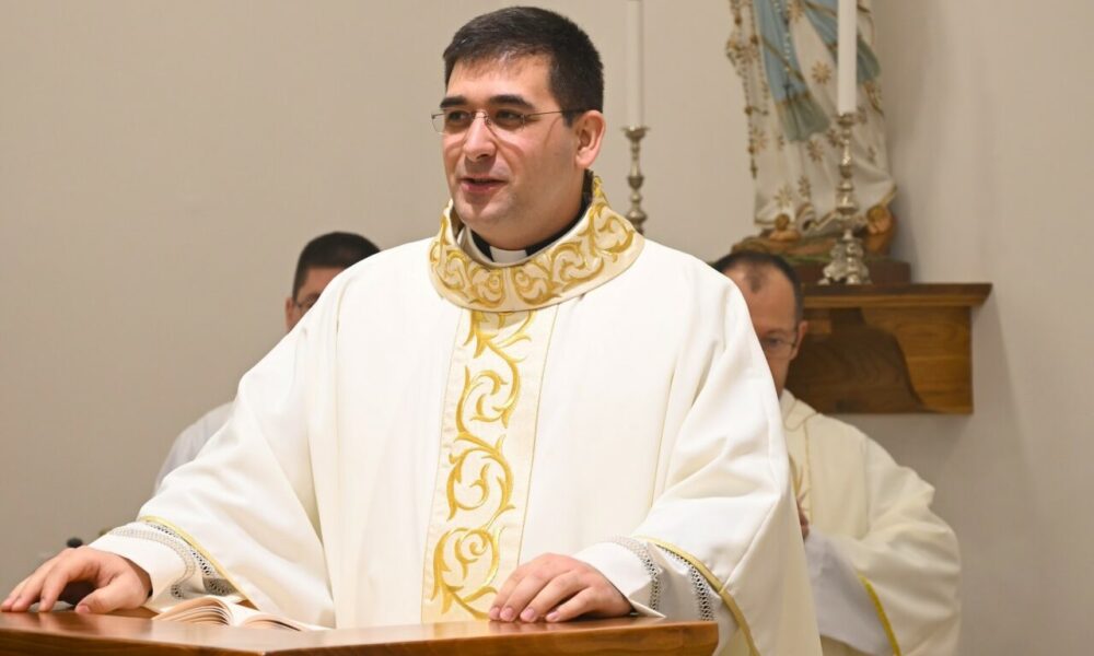 SJEMENIŠTE “ZMAJEVIĆ” / Don Ante Dražina održao susret za osobe koje ...